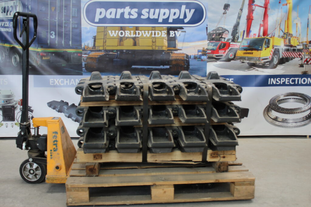 Demag Track shoe D25800200 - New & Reconditioned Crane Parts