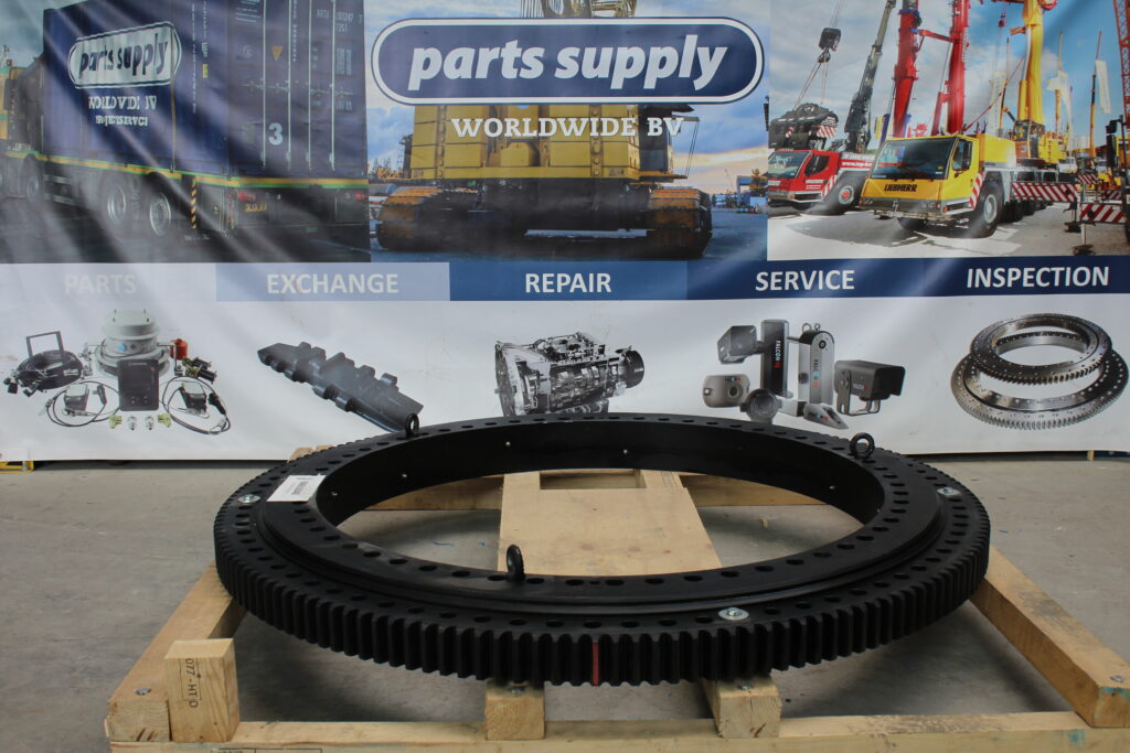 Demag Slewing ring 60616040 - New & Reconditioned Crane Parts